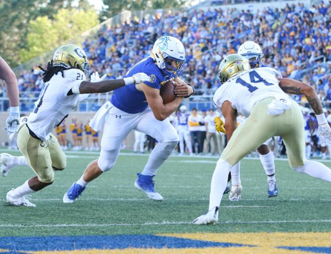 Football: Aggies fall in heartbreaker to Jackrabbits | Aggies ...