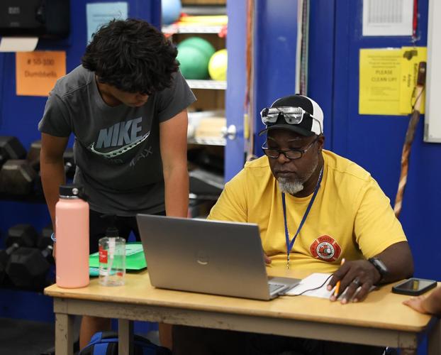 Hicks named new DHS football coach | Sports | davisenterprise.com