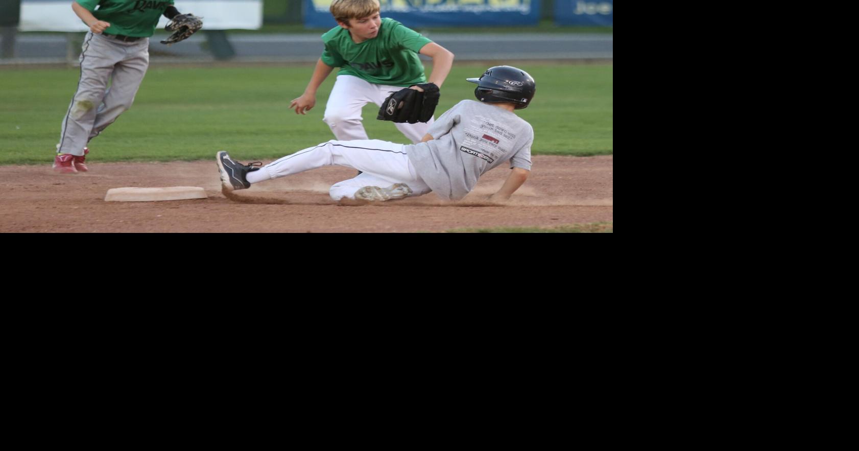 Kooper Kijanka, Ethan Ramos and Mark Studer DALL 10-11 practice photo ...