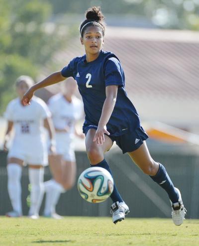 Crystal Crump UCD women’s soccer file photo | Do-not-import ...