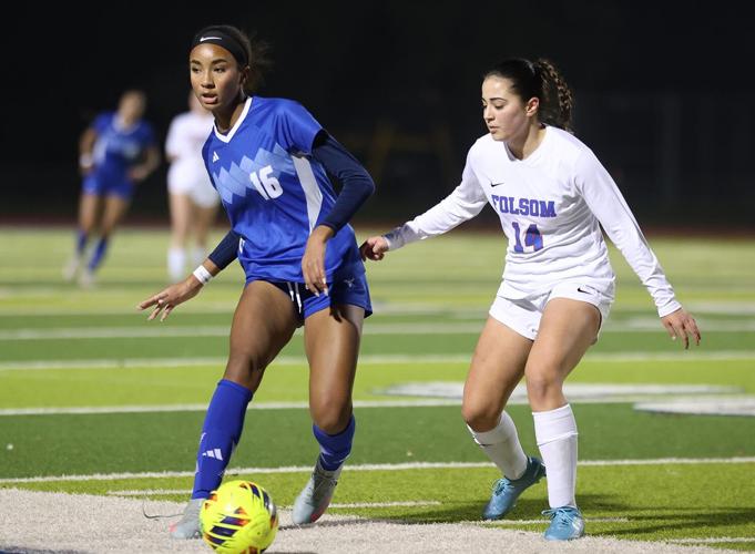 DHS girls silence Bulldogs, again | Sports | davisenterprise.com