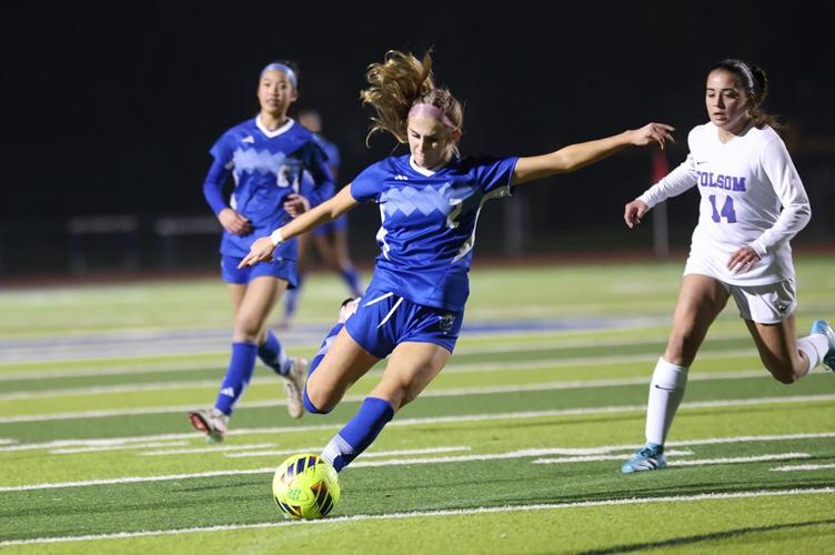 DHS girls silence Bulldogs, again | Sports | davisenterprise.com