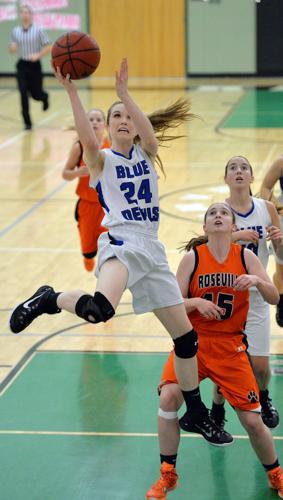 Kelsey Forrester and Cara Satre DHS girls basketball vs. Roseville ...