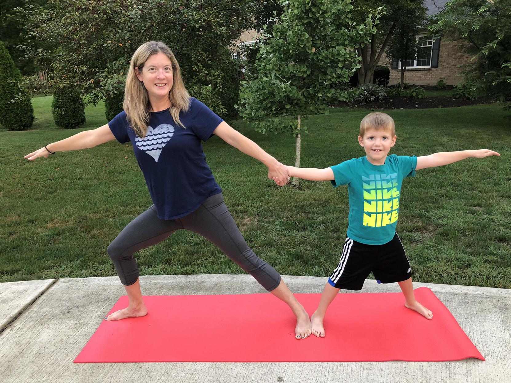 Nurse does yoga with kids to help them cope with stress and anxiety ...