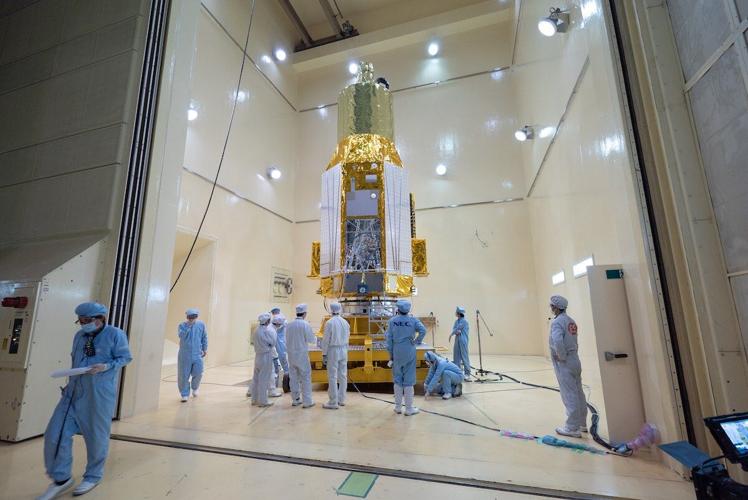 Japan Scrubs Launch of X-Ray Telescope and Experimental Moon Lander ...