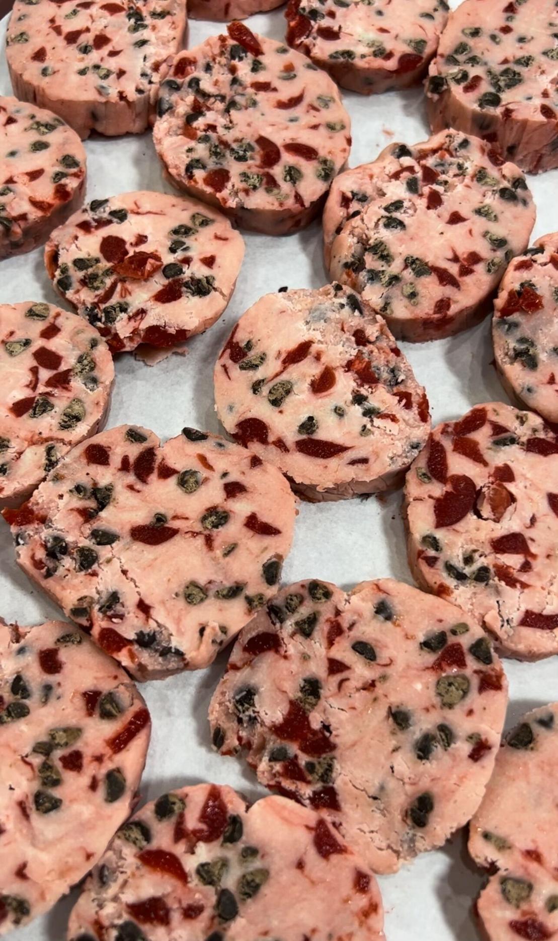 Hamilton bakery owner shares favorite holiday memories, cookie recipe ...