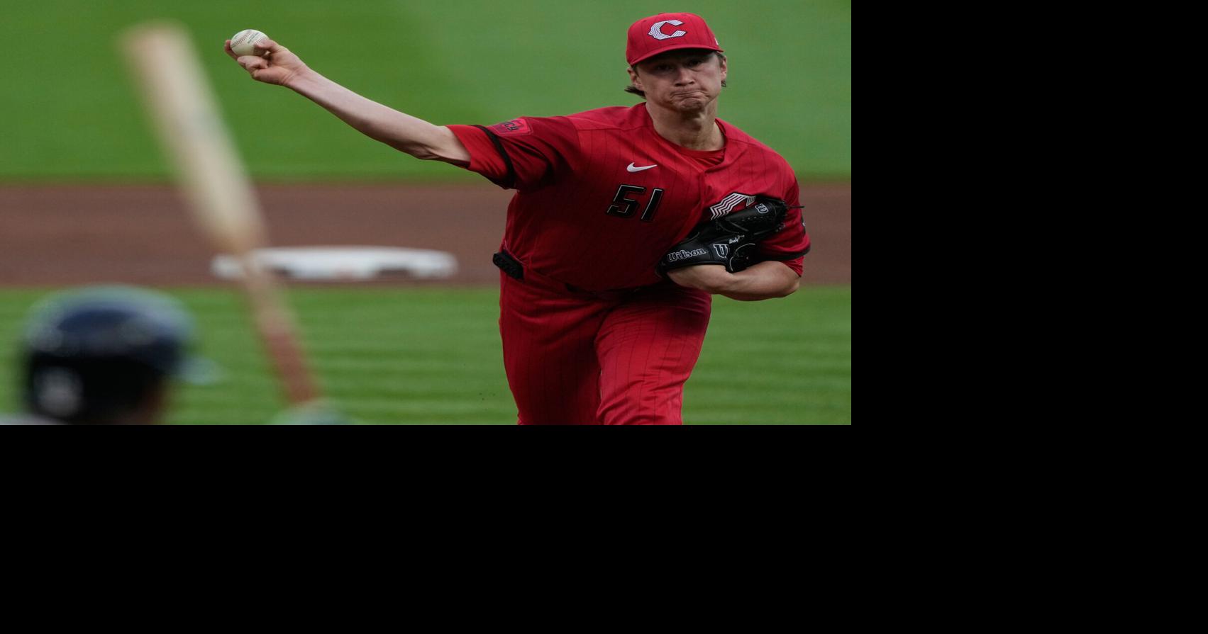 Cincinnati Reds: Different jerseys, same story as Reds again fall to ...