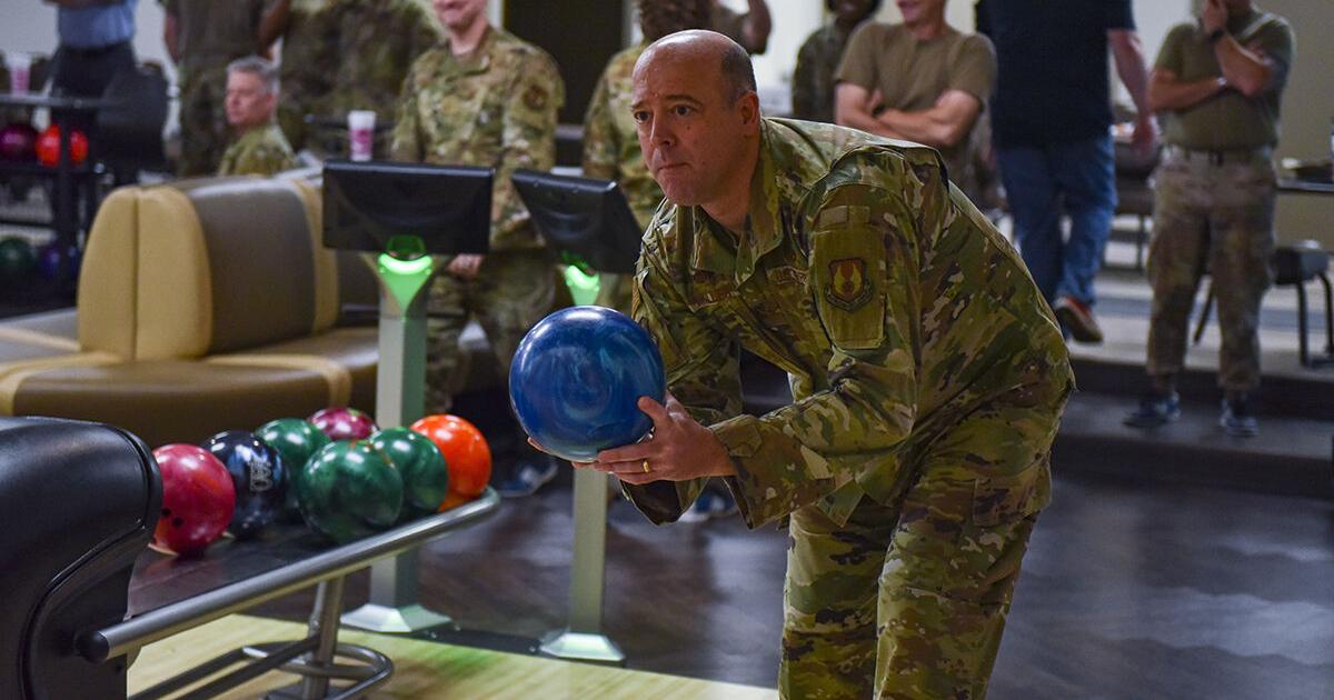Bowling tournament pits colonels against chief master sergeants ...