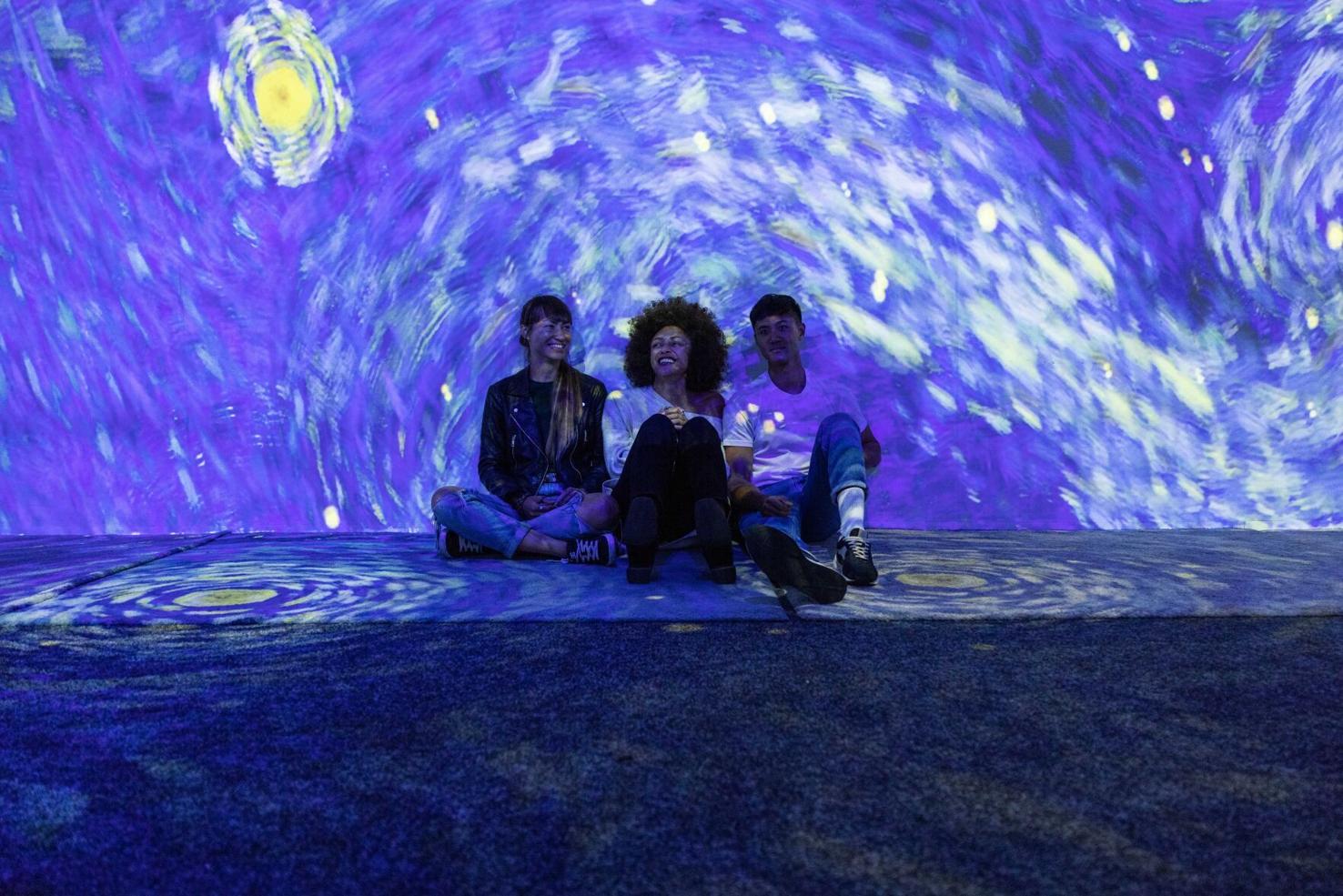 Immersive Van Gogh experience in Cincinnati has interactive elements ...
