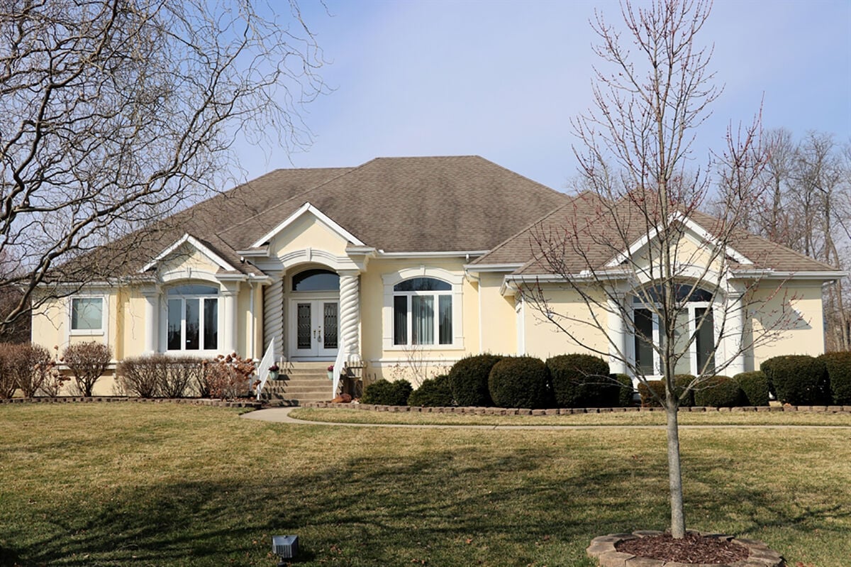 5-bedroom ranch includes walk-out lower level | Homes | daytondailynews.com