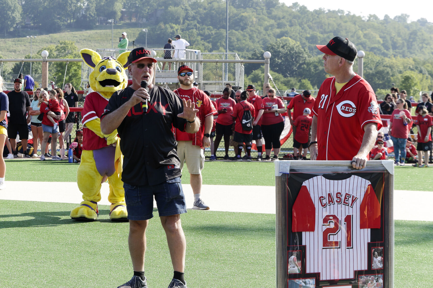 Kim Nuxhall, Sean Casey forged friendship on giving ‘Major League ...