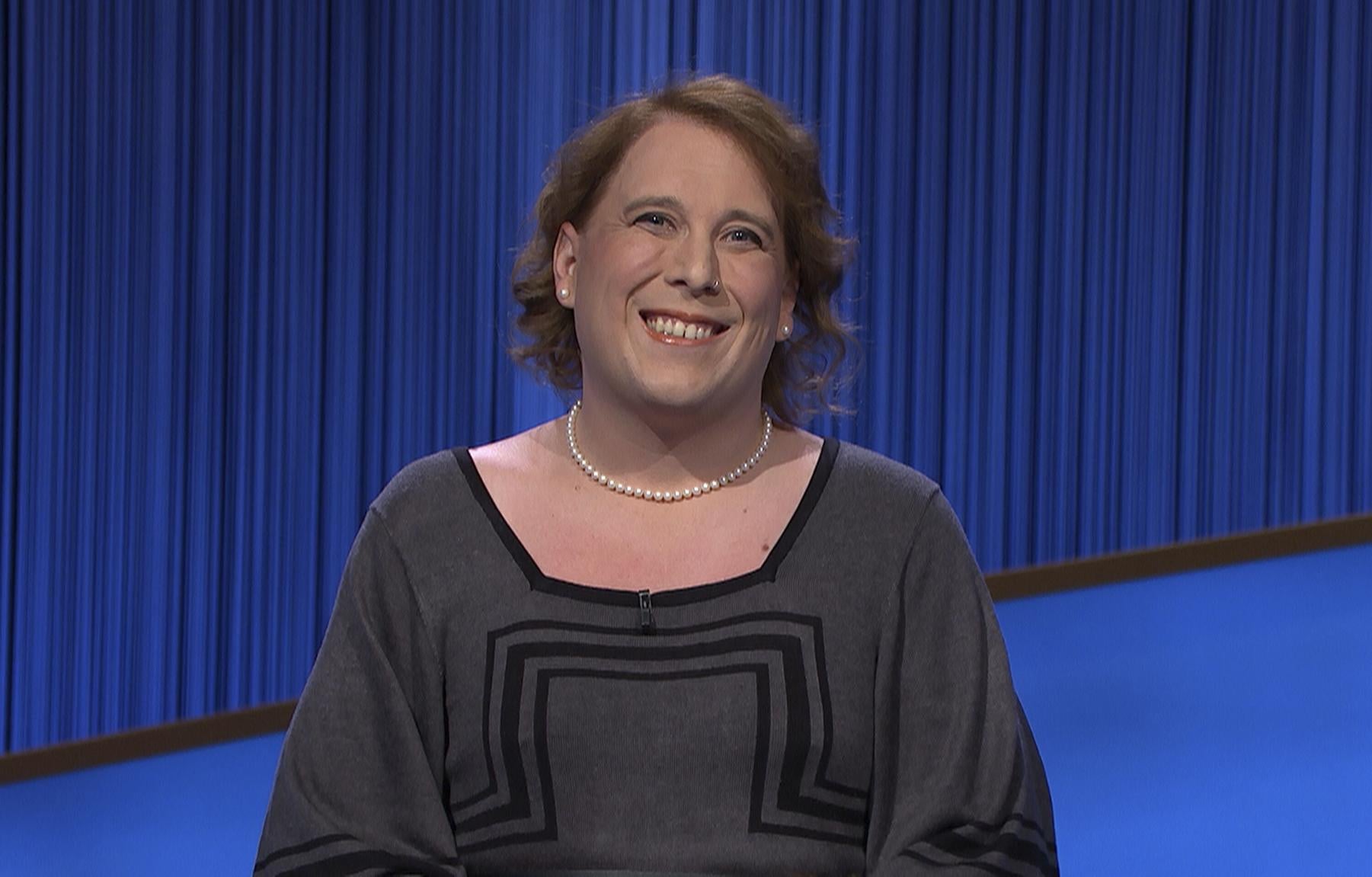 'Jeopardy!' champ Amy Schneider's memoir to be released Oct. 3, 2023 ...
