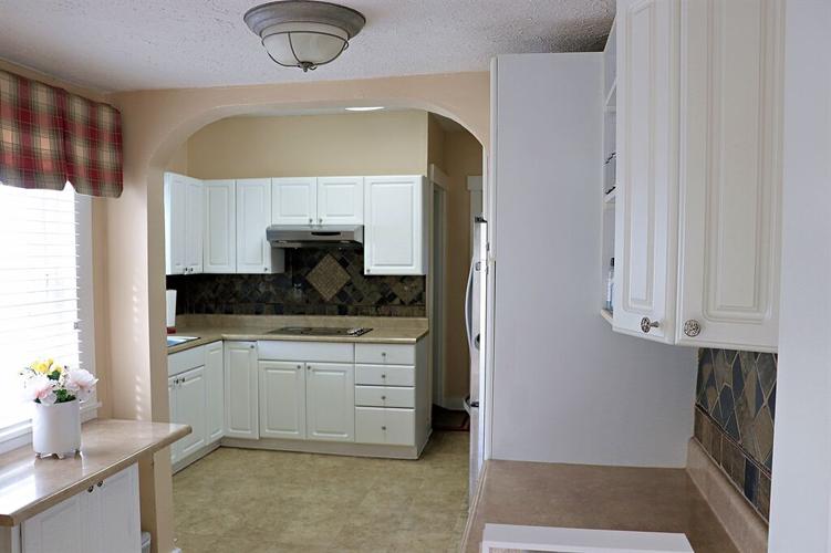 Oakwood home for sale has semi-finished third floor bonus space | Homes ...