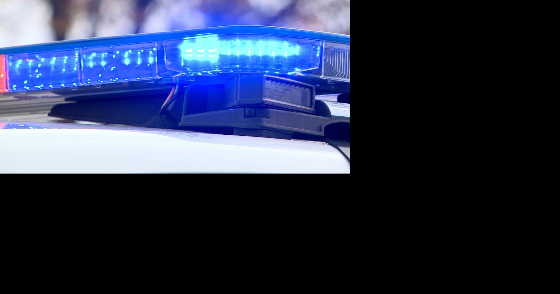 Vehicle crashes into Moraine shopping center | Local | daytondailynews.com