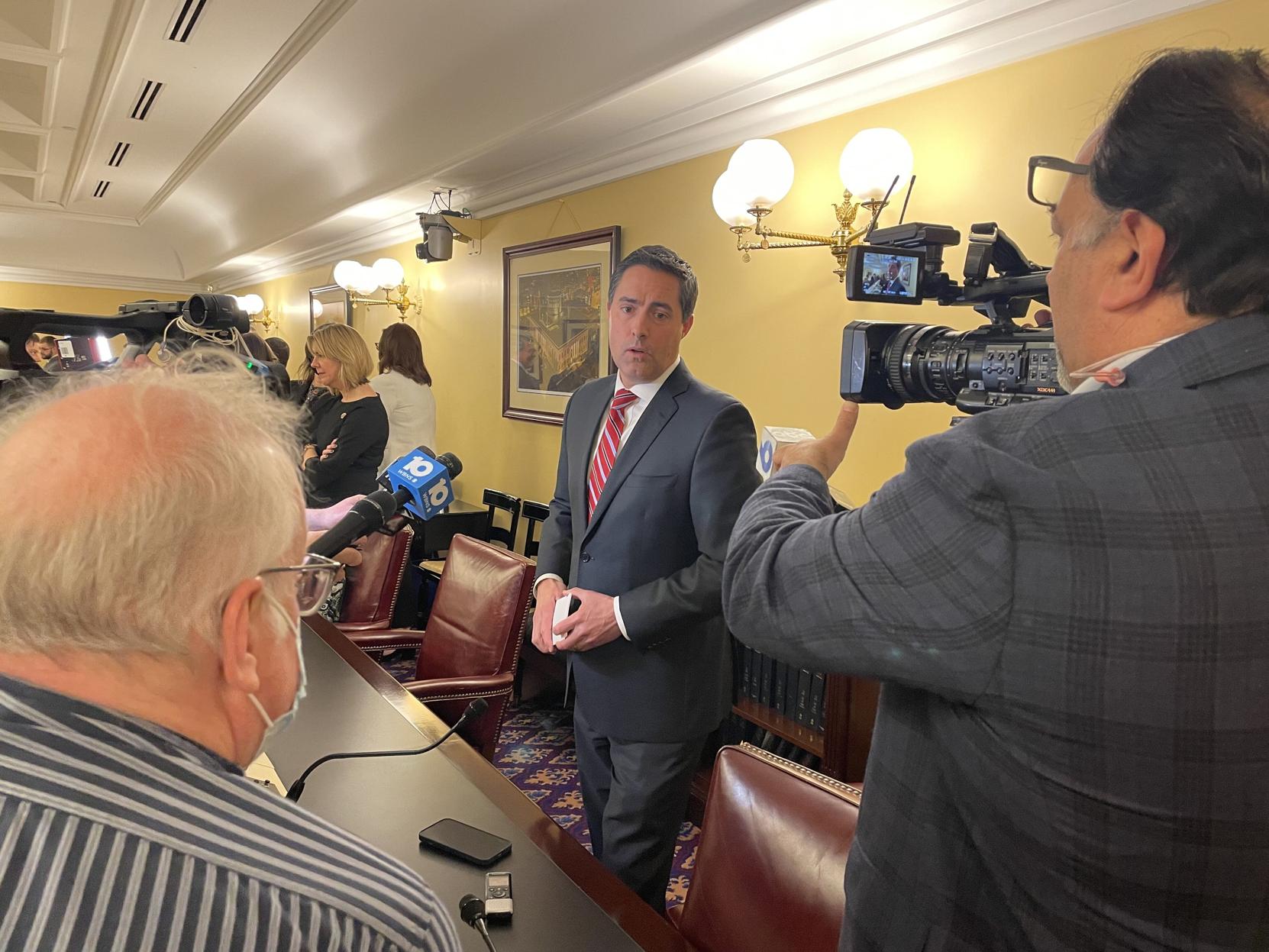 Congressional maps debated while state House, Senate maps awaited ...