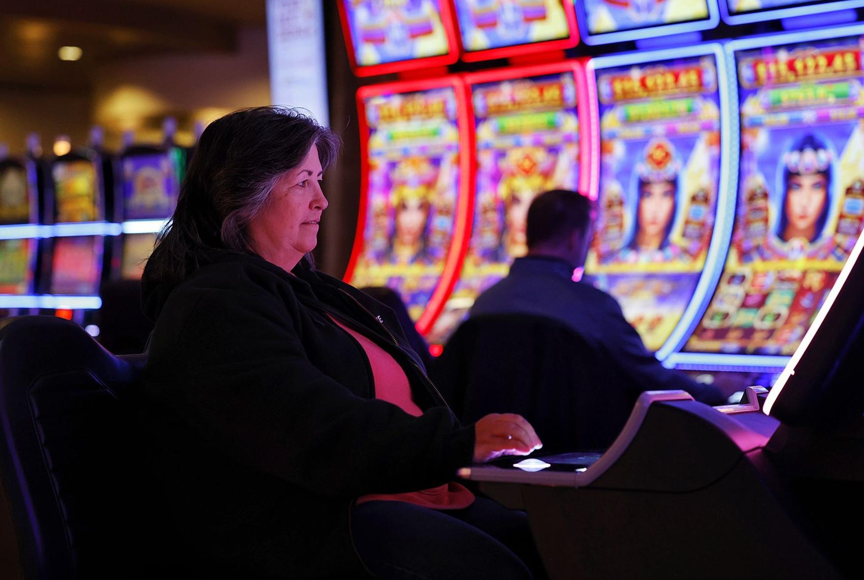 Hollywood Raceway and Miami Valley Gaming rake in profit, see dollar ...