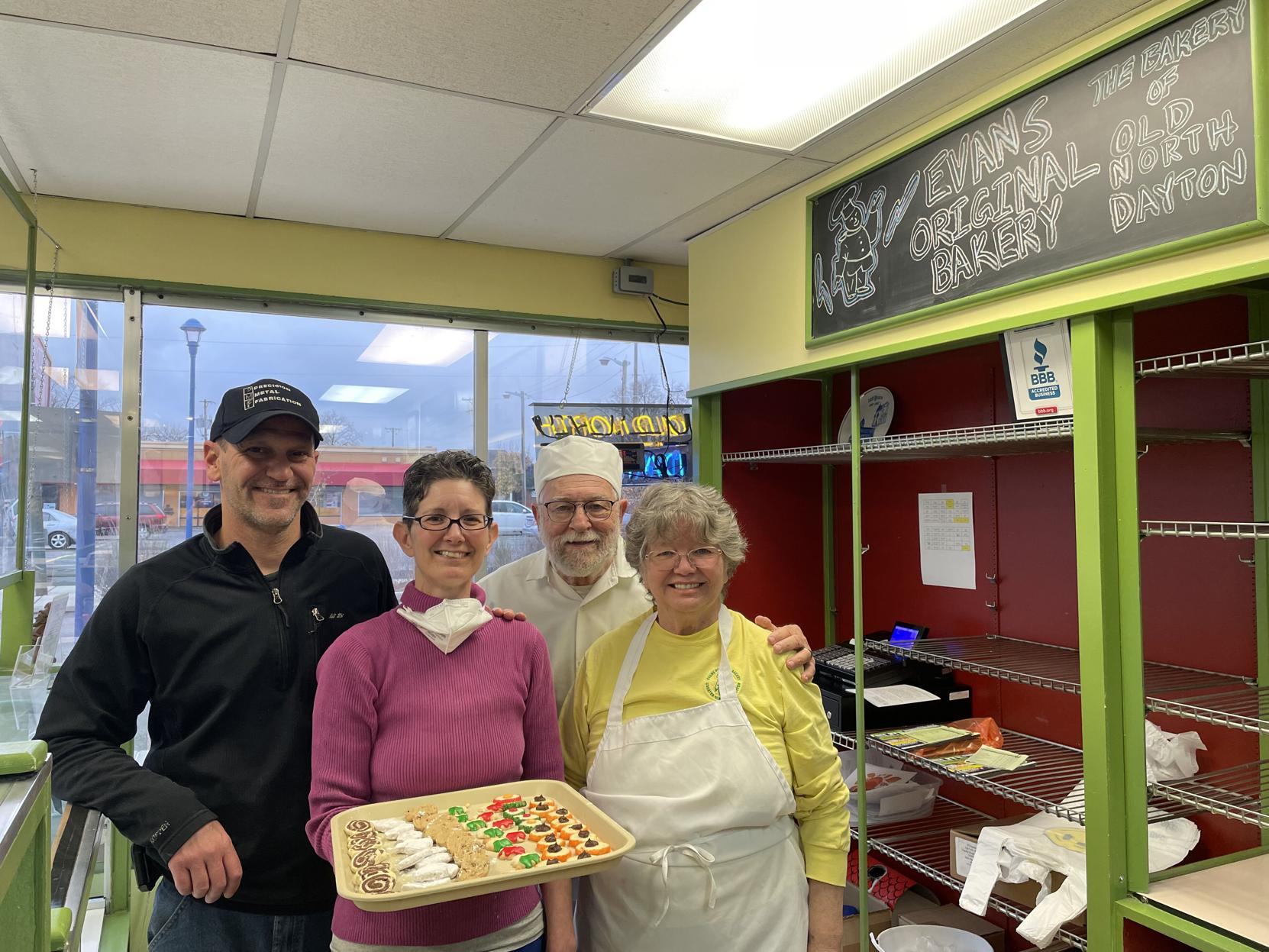 Evans Bakery mother, daughter share favorite holiday memories, cookie ...