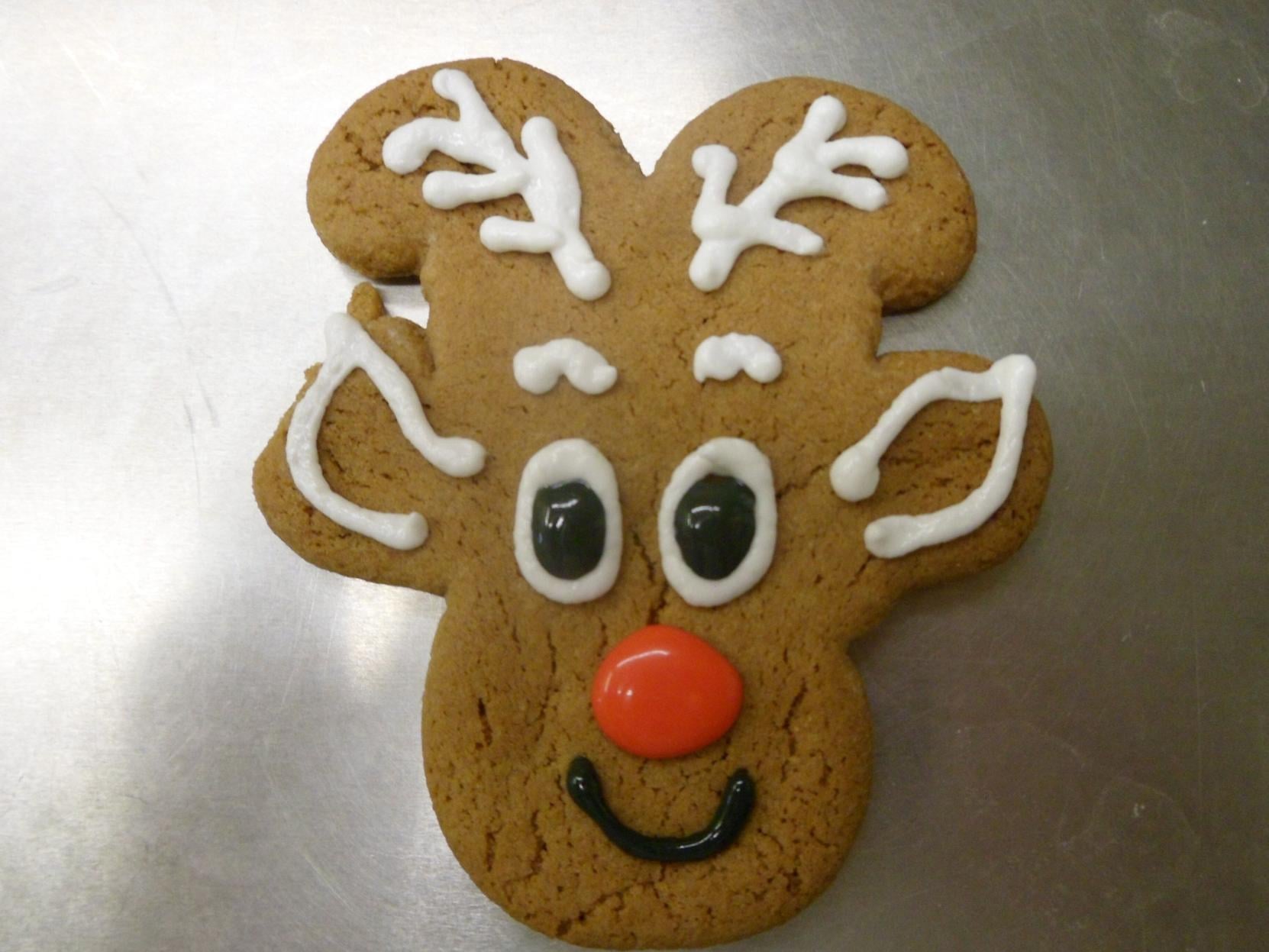 Evans Bakery mother, daughter share favorite holiday memories, cookie ...