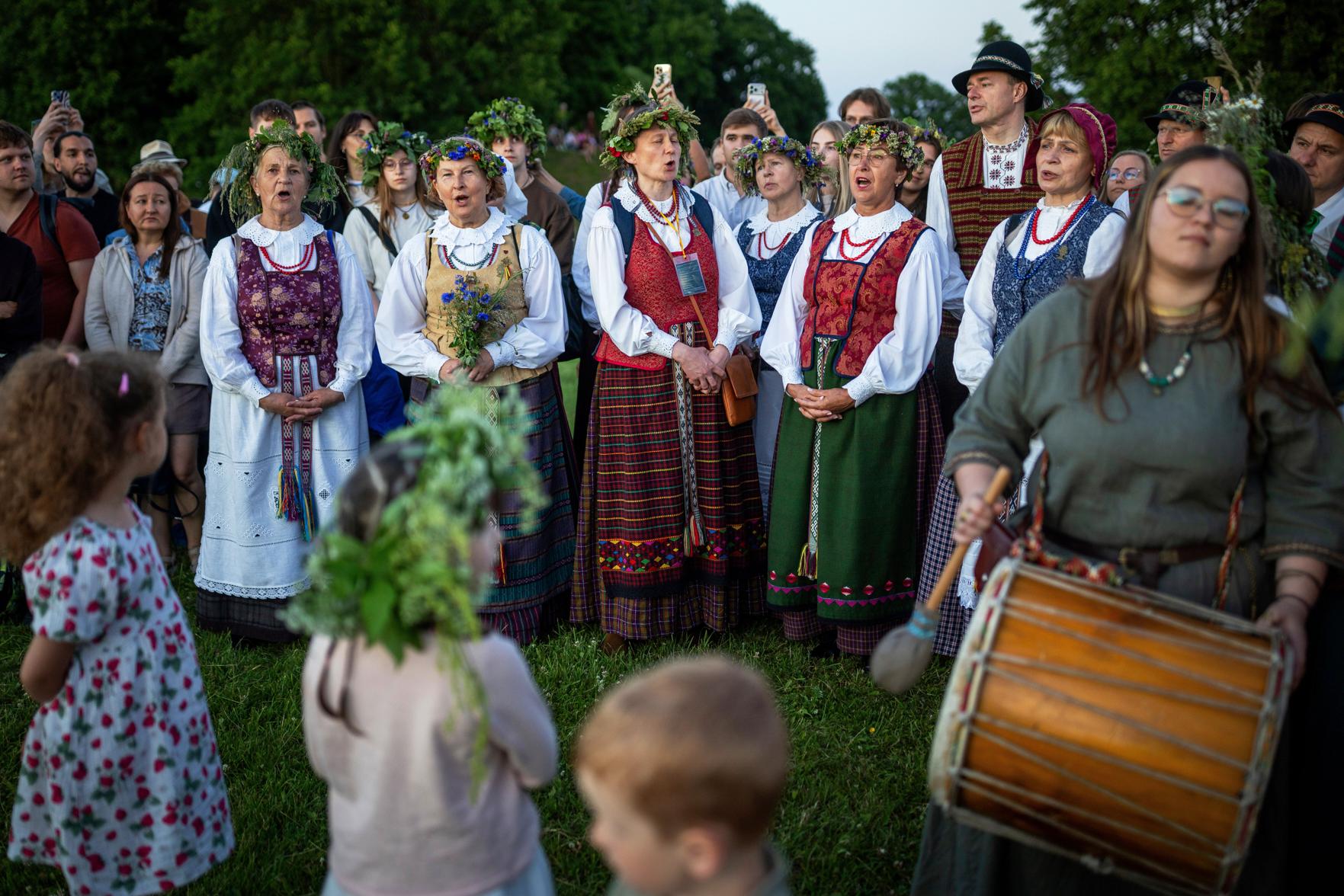 Lithuania Saint John's Day | Nation & World | daytondailynews.com