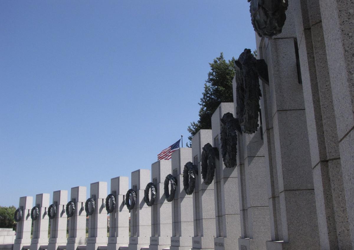 Explore DC: World War II Memorial | Community | dcmilitary.com