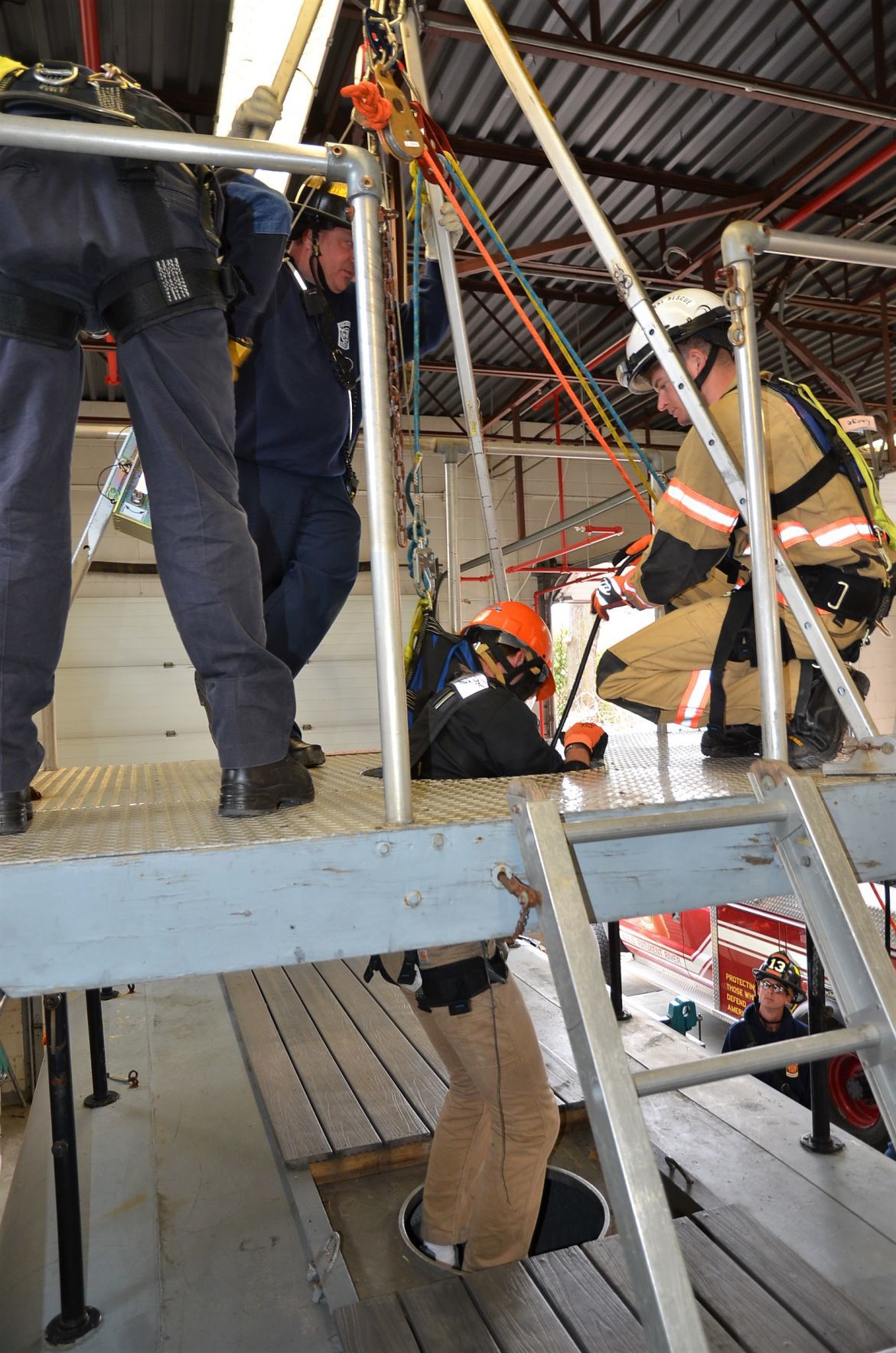 Firefighters complete technical rescue/confined space training | Local ...