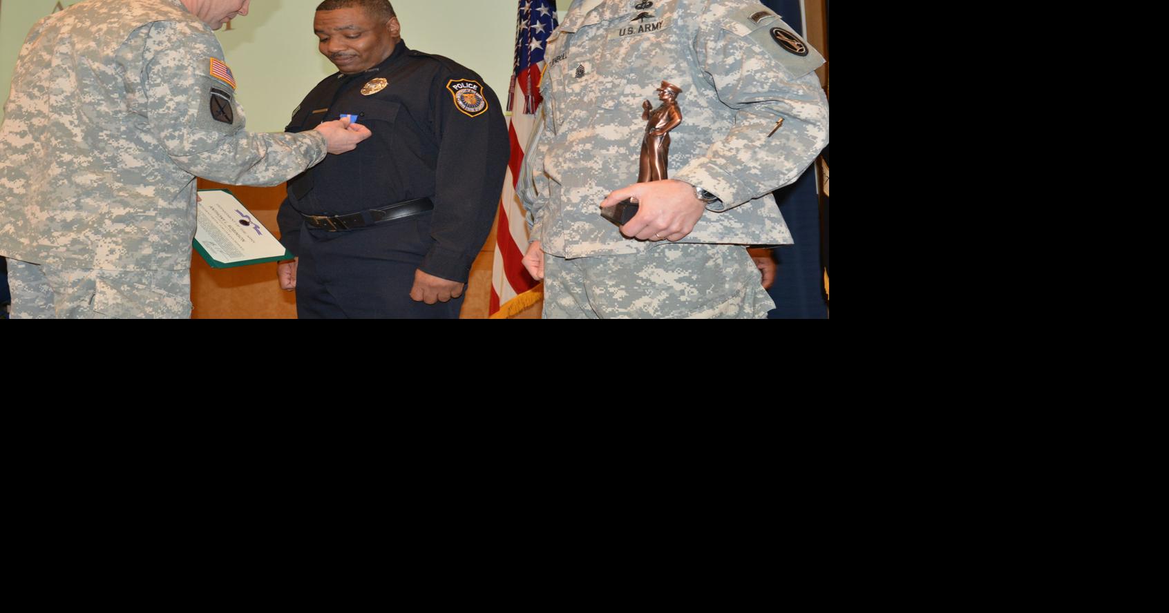 MDW police officers recognized | Local | dcmilitary.com