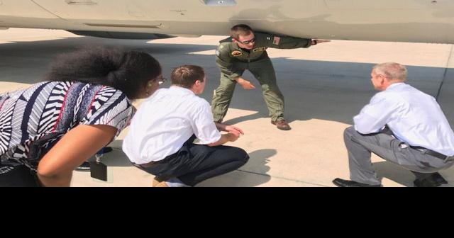 P-8A Poseidon overview and static display adds context for PMA-290 ...