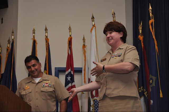 Capt. Hanft hands over reins to Capt. Nette | Features | dcmilitary.com