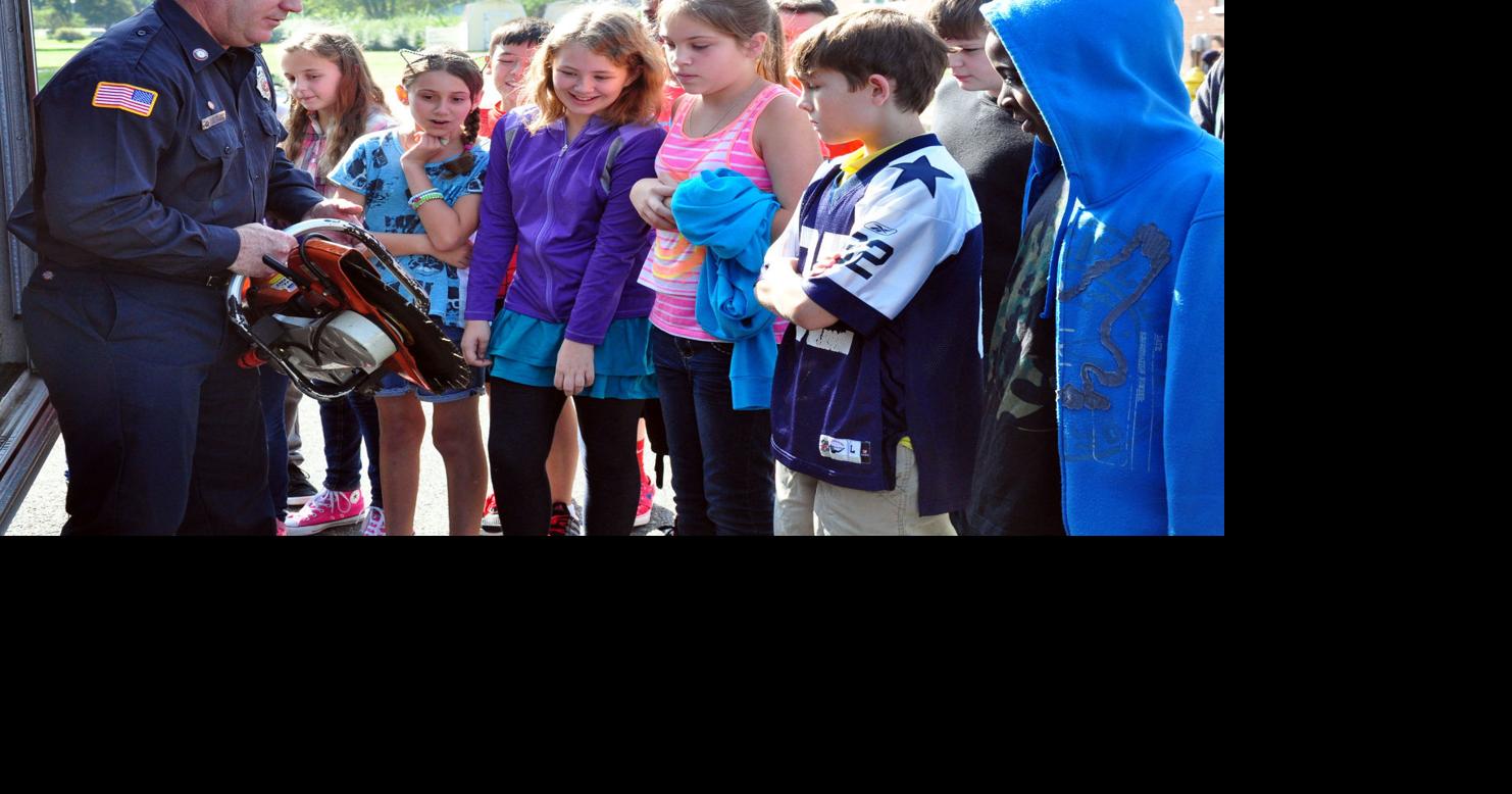 Naval Support Facility (NSF) Dahlgren Firefighters Visit Dahlgren ...