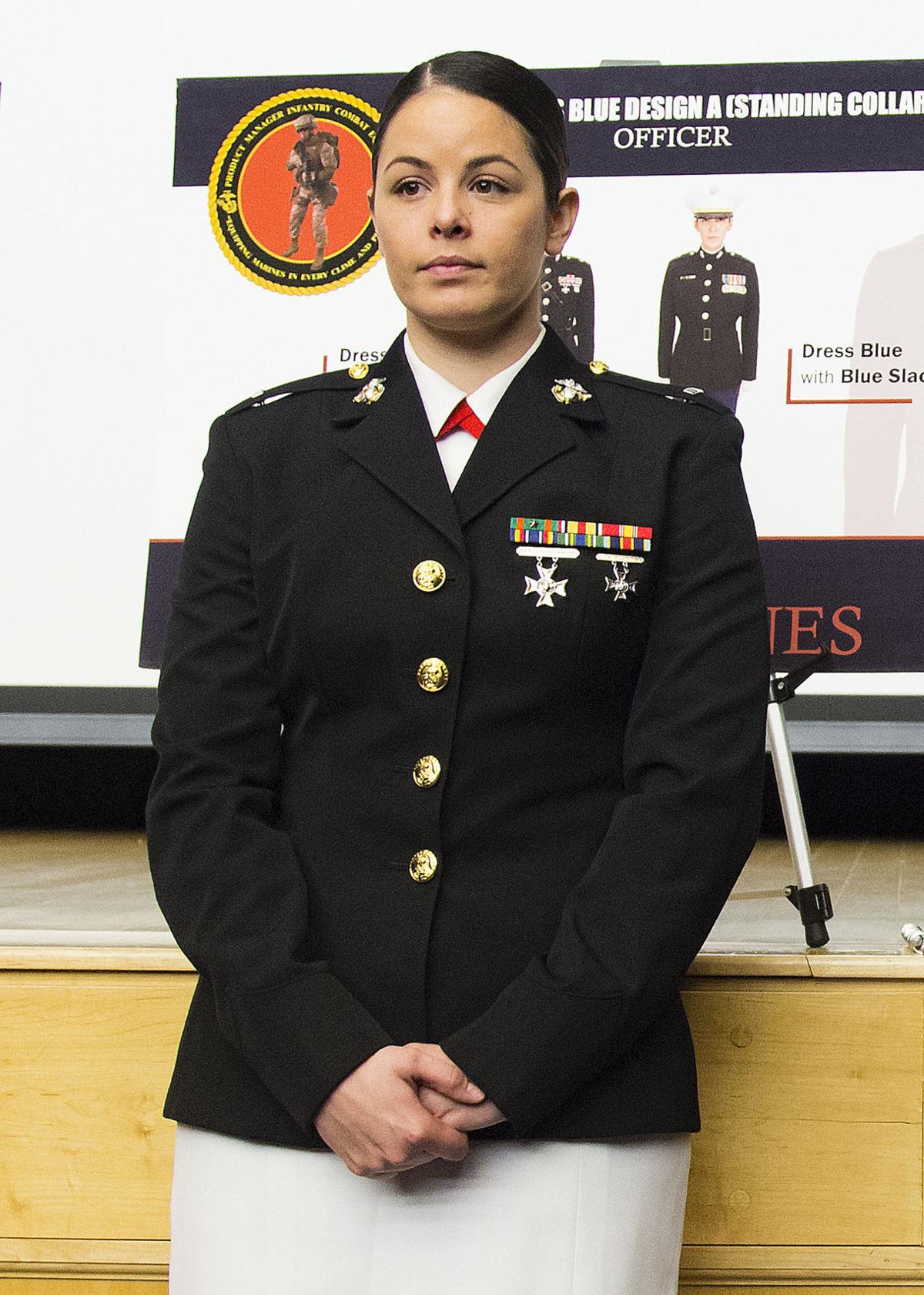 New female dress blue coat may be in the works | Community | dcmilitary.com