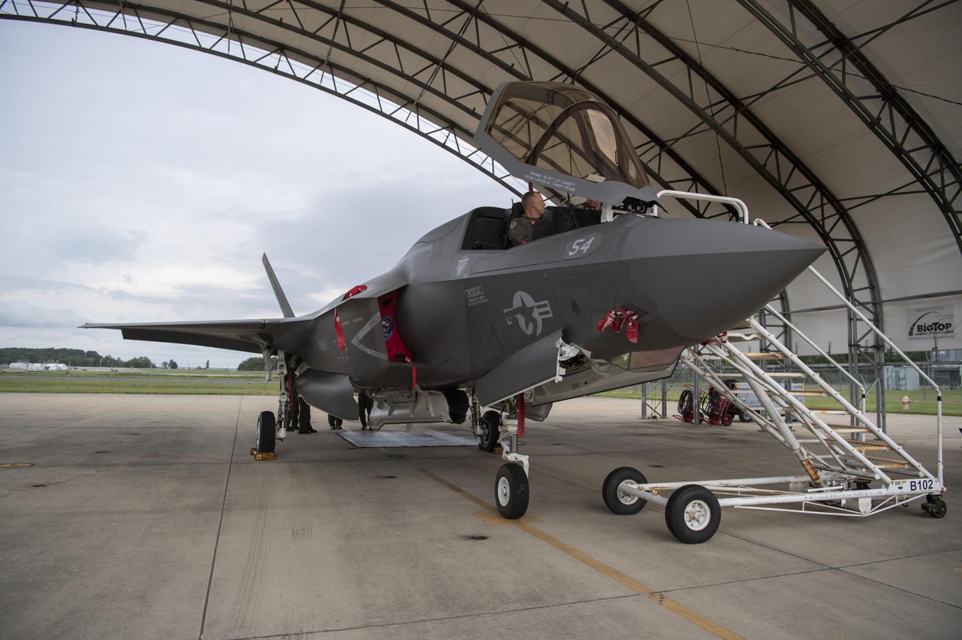 USMC Deputy Commandant for Aviation visits F-35 ITF | Tenant Profile ...
