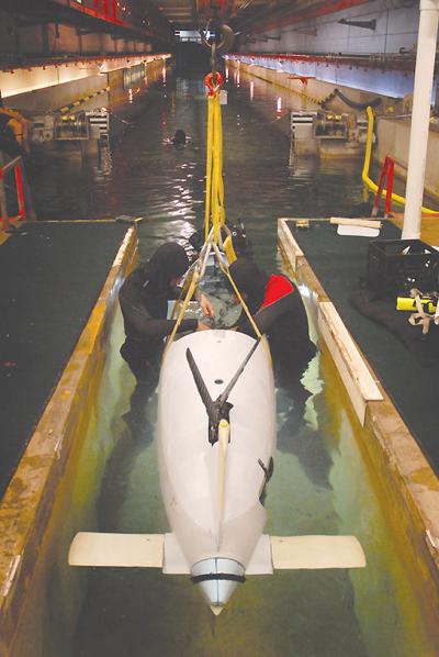 Mids compete in human-powered submarine race | Base Guides | dcmilitary.com