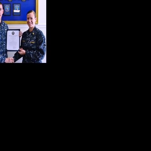 Squires reenlists for six more years | Local | dcmilitary.com