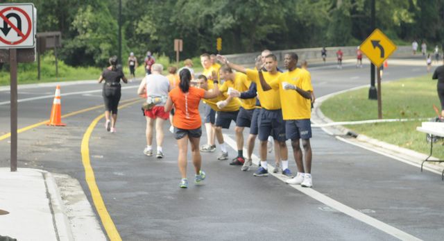 Marathon runners hit D.C. streets in record numbers | Features ...