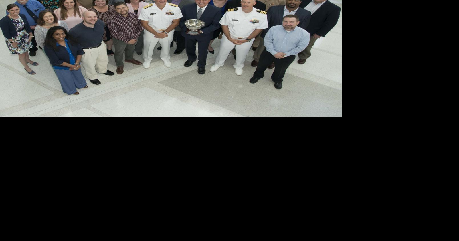 Airborne Electronic Attack Systems Jammer team receives NAVAIR Commander's Award | Tenant ...
