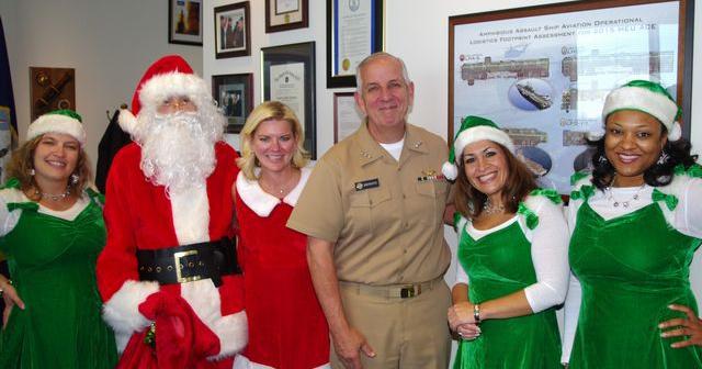 Vice Admiral Architzel meets Clauses, elves | Local | dcmilitary.com