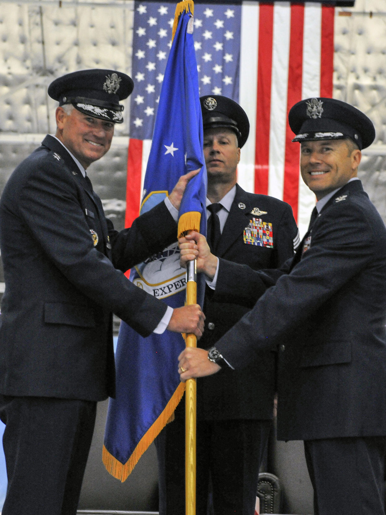 Eaton assumes command of 'Air Force One' Wing | News | dcmilitary.com