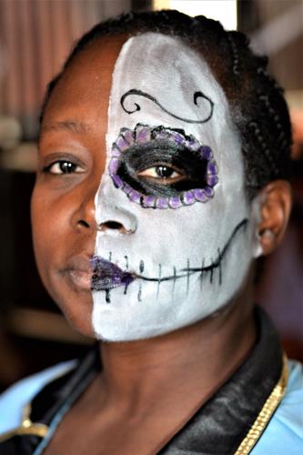Old Guard Soldiers, volunteers go heavy on the makeup for Caisson ...
