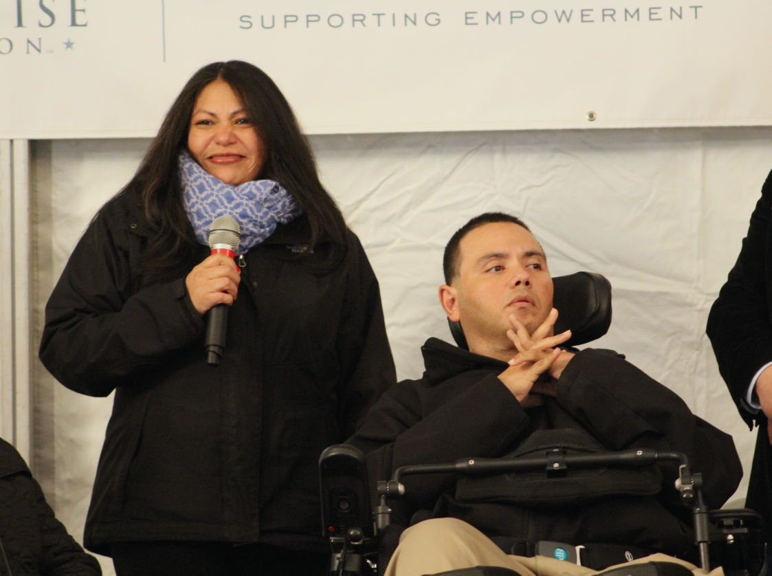 Wounded warrior, family get new home | News | dcmilitary.com