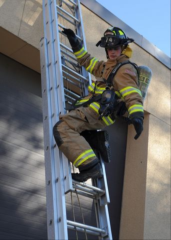Andrews firefighters bring the heat | News | dcmilitary.com