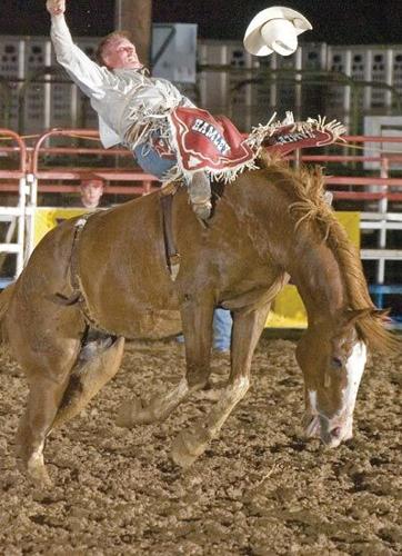 Ben Londo is a master multi-tasker in the saddle | Sports | dcourier.com