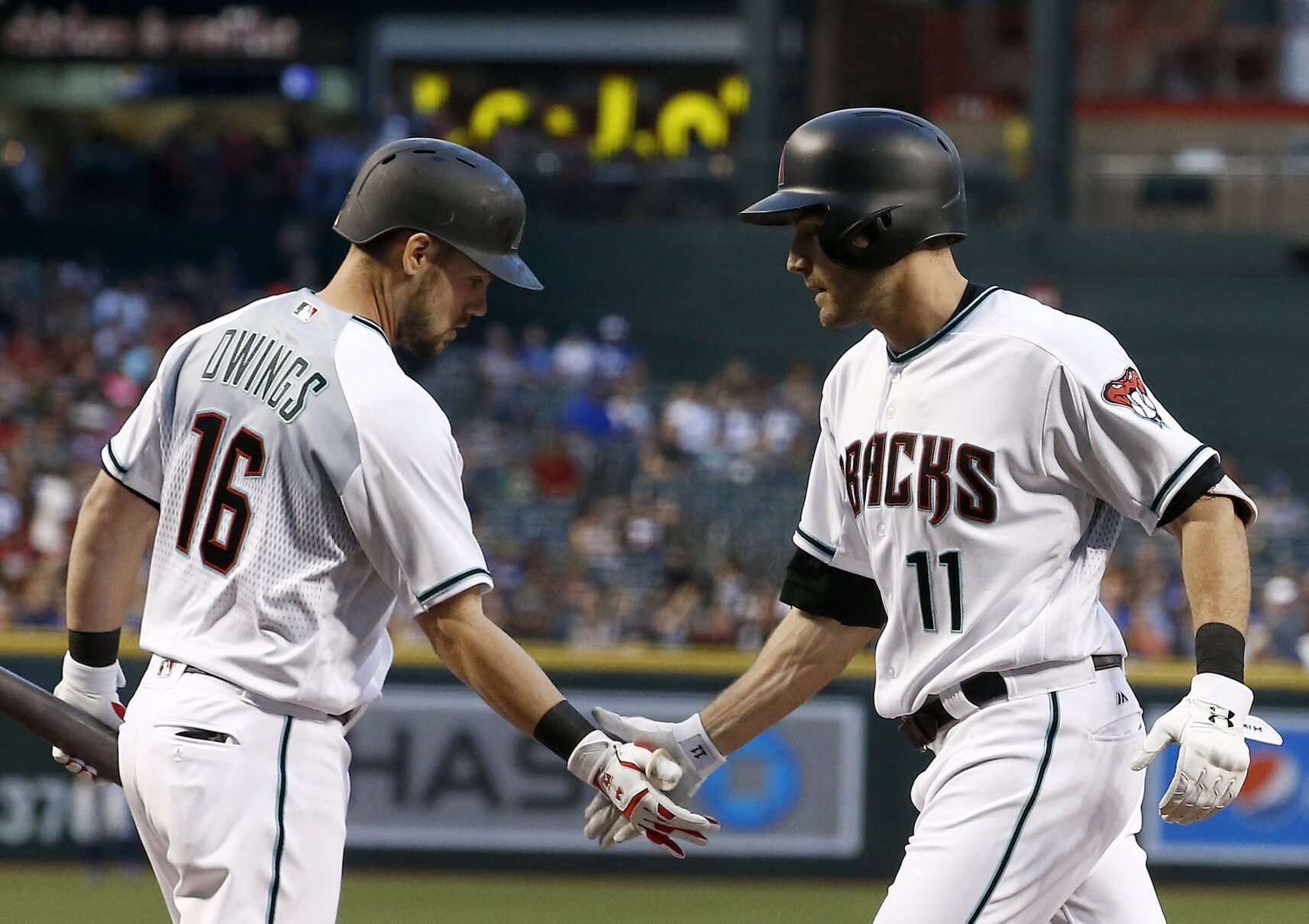 D-Backs score 9 runs in 8th, rout Dodgers 13-5 | Sports | dcourier.com