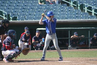 Eagles drop game to OUAZ | Sports | dcourier.com