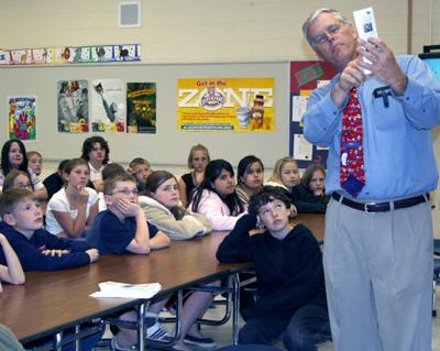 Middle school principals quell fifth graders' fears | News | dcourier.com