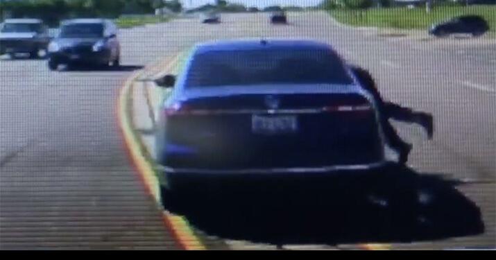 Man Jumps Into Moving Car To Save Driver Having A Seizure Odd