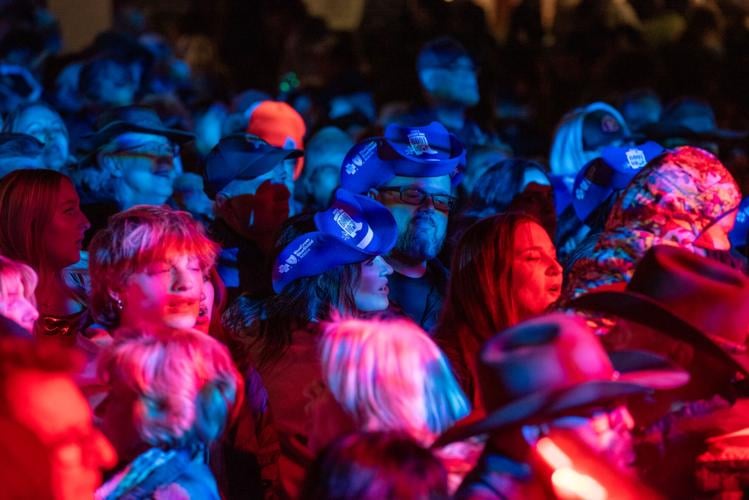 Picture This: New Year's Eve Boot Drop | Multimedia | dcourier.com