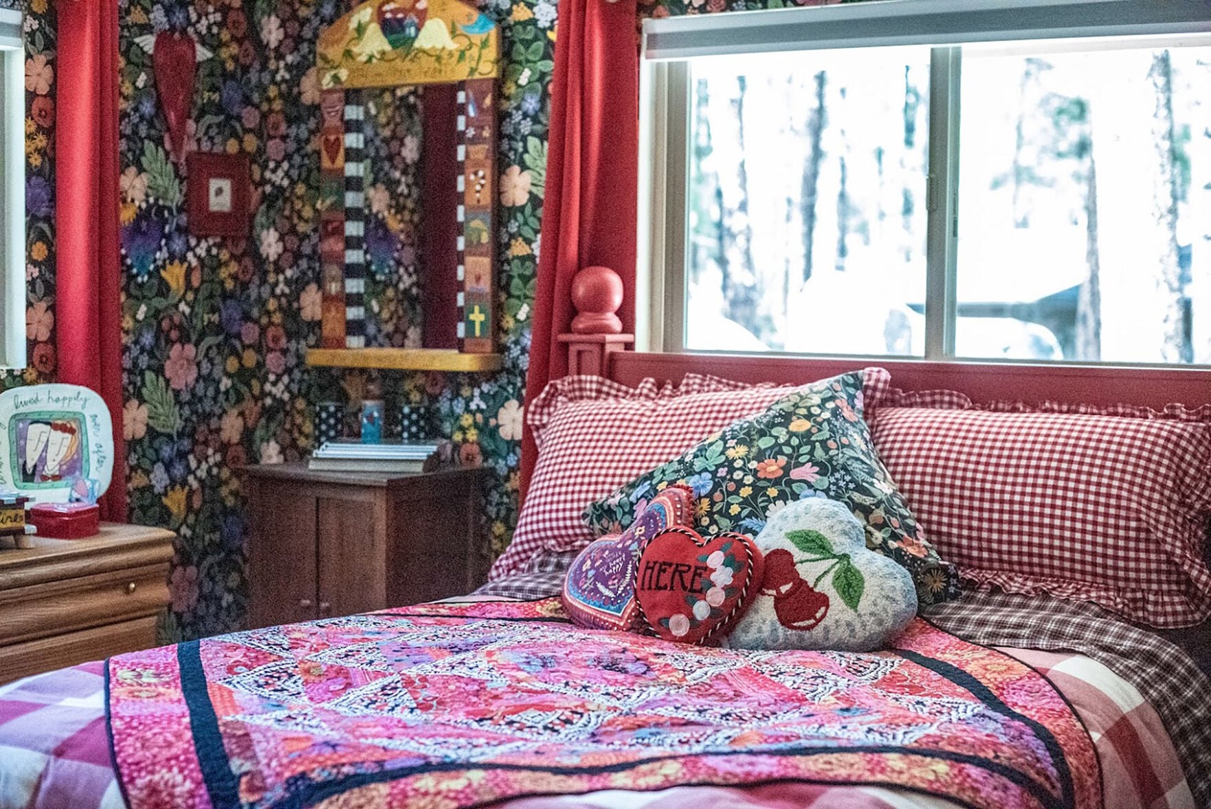Behind the Counter: Barb Saia’s Happy Go Smile Studios - color, quilts ...