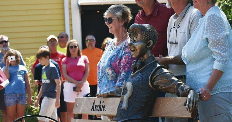 Bronze Archie statue honors artist for hometown anniversary | Odd ...