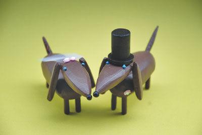 Get creative with personalized wedding-cake toppers | Special Sections ...