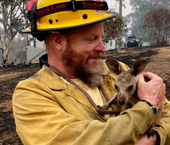 World's largest volunteer force fights Australia's wildfires | National ...
